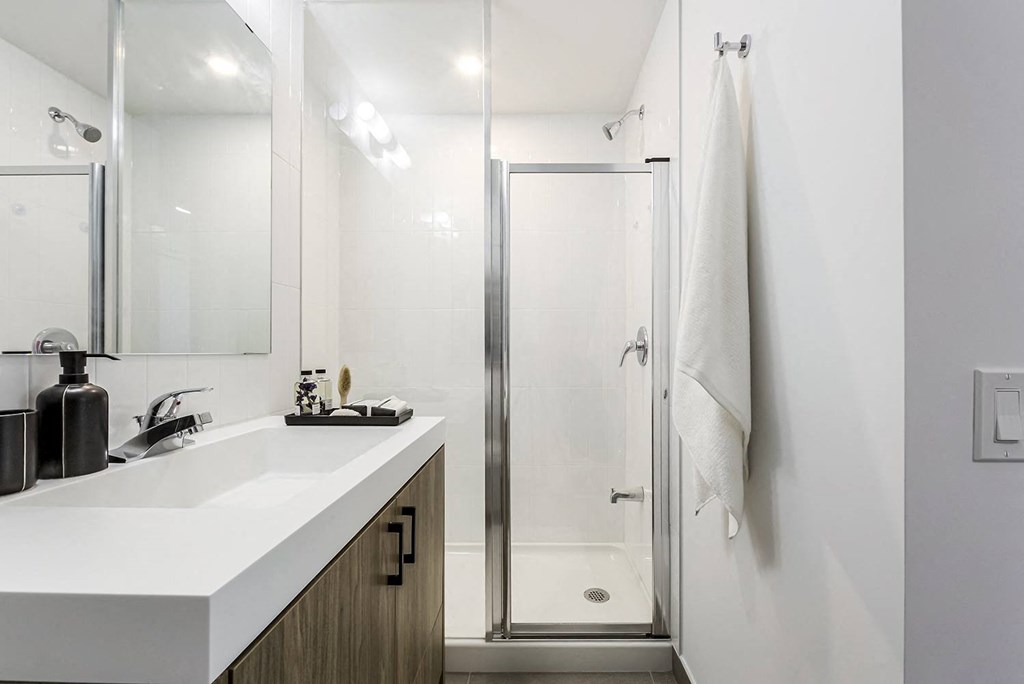 One Eighty Five Apartments, 185 Enfield Place, Mississauga, ON - RentCafe